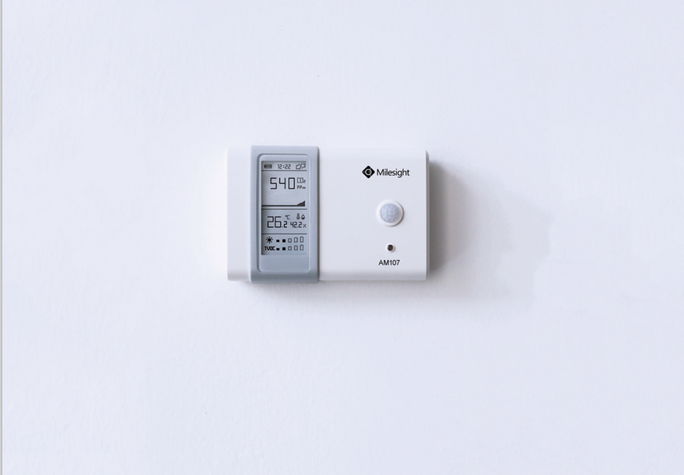 Milesight AM107 LoRaWAN Ambience Monitoring Sensor - Neura